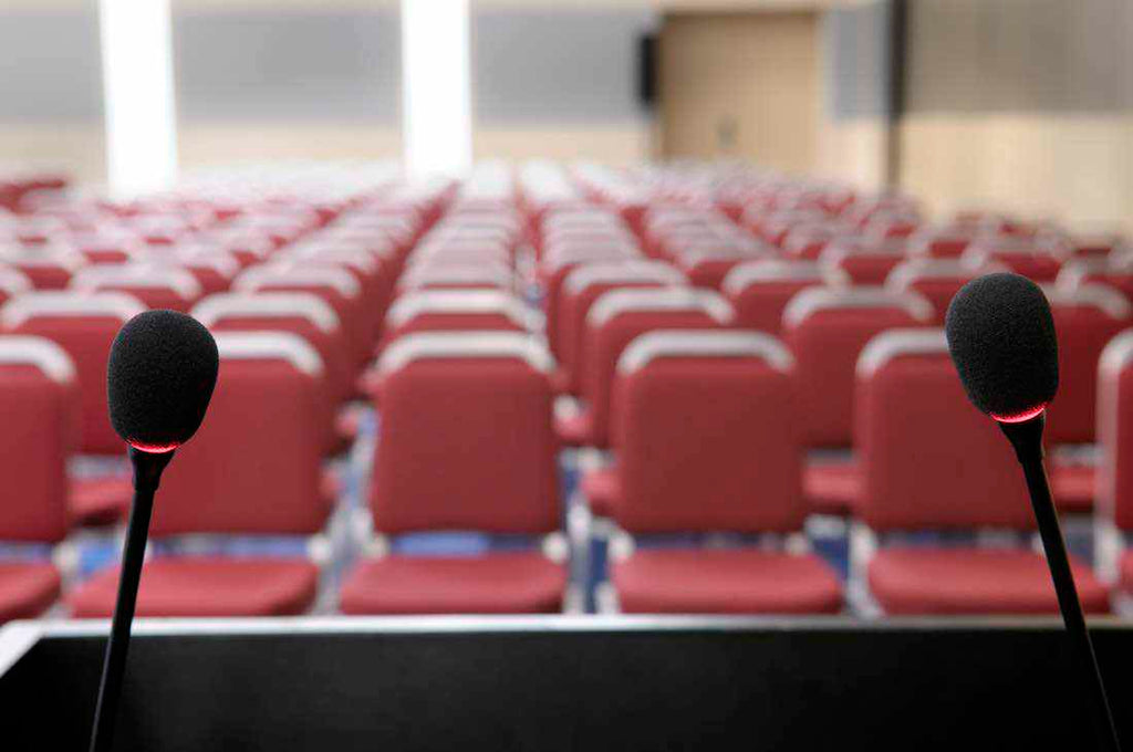 Revolutionising the Classroom: How the Lectrum Classic Lectern Enhance